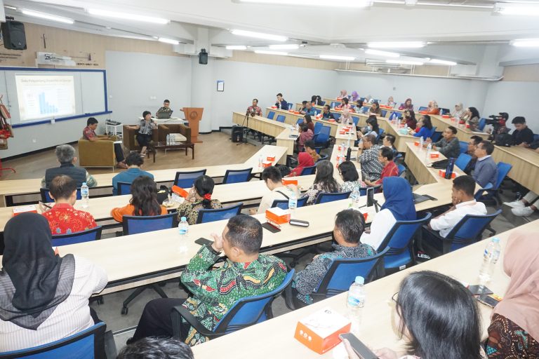 Petra Christian University Library