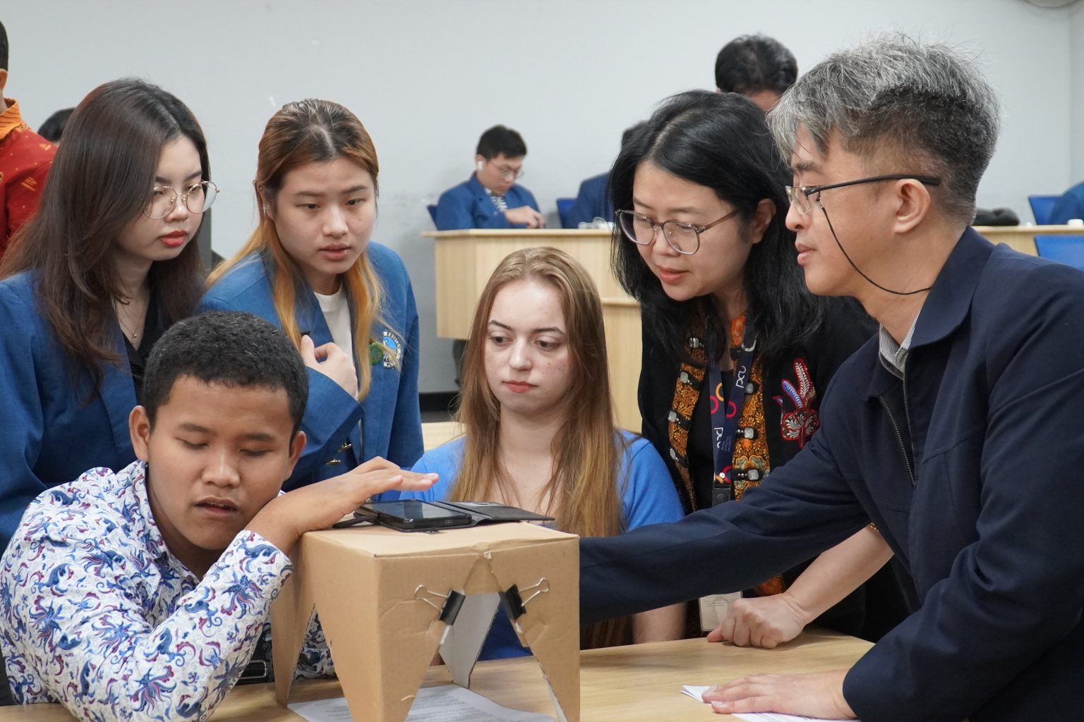 Petra Christian University Library